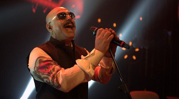 Official song of PSL 2020 'Tayyar Hain' featuring Ali Azmat released ...