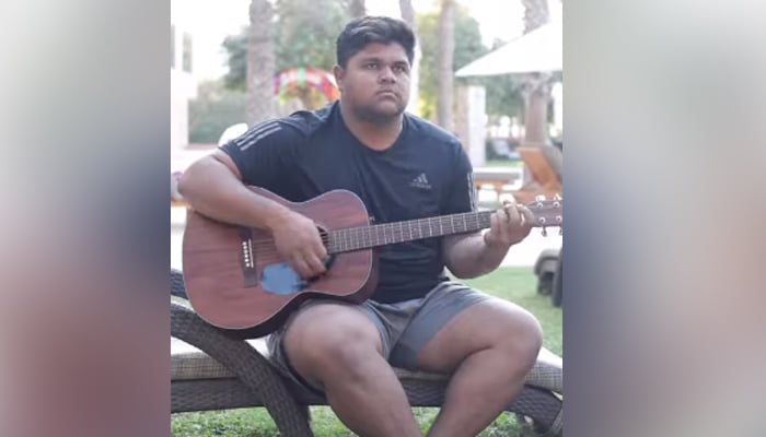 WATCH: Azam Khan wins hearts with his version of Atif Aslam's Aadat ...