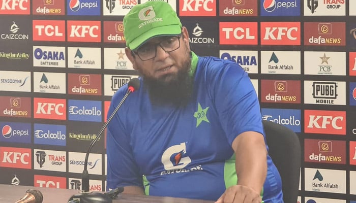 PAK vs ENG: 'We are 75-100 runs short,' Saqlain describes Pakistan's ...