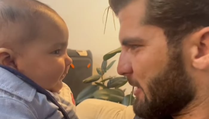 Shaheen's video with a toddler goes viral on social media - Social Buzz ...