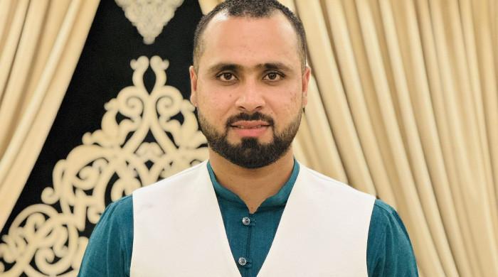 Has Faheem Ashraf got engaged? - Gossip - geosuper.tv