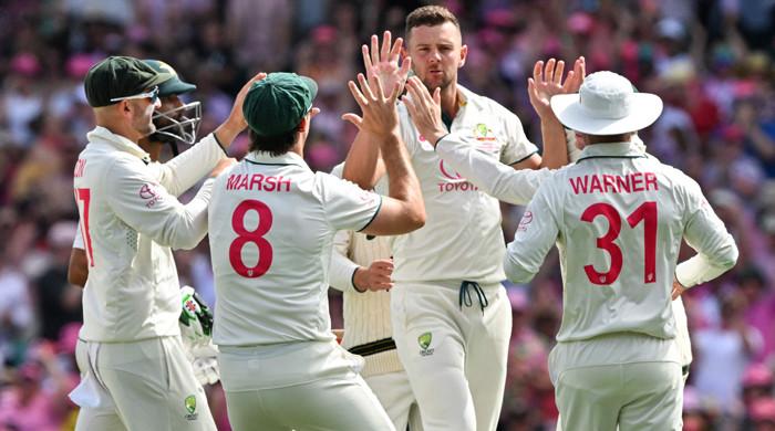 Pakistan on the ropes as Australia eye Test series whitewash ...