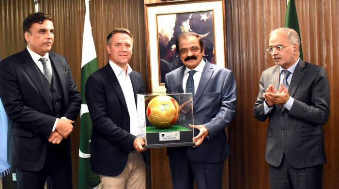 IPC Minister Rana Sanaullah extends full support to Pakistan Football ...