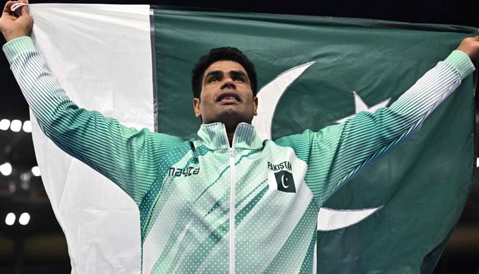 Babar Azam, Sarfaraz Ahmed, others react to Arshad Nadeem’s historic ...