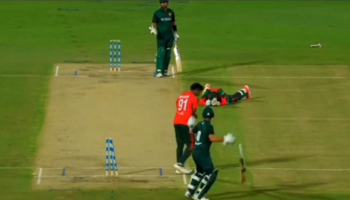 WATCH: Khawaja Nafay loses cool at Yasir Khan during Top End T20 opener ...