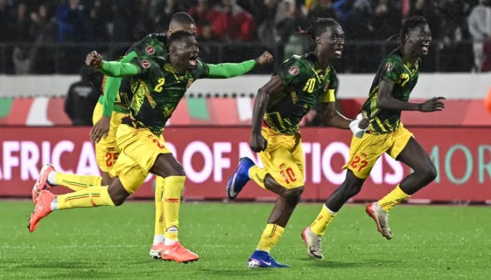Djigui Diarra saves send Mali past Tunisia in AFCON shootout - Football ...
