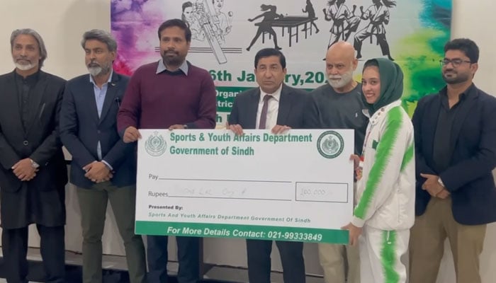 Sindh's South Asian Karate Championship medallists rewarded at Girls ...